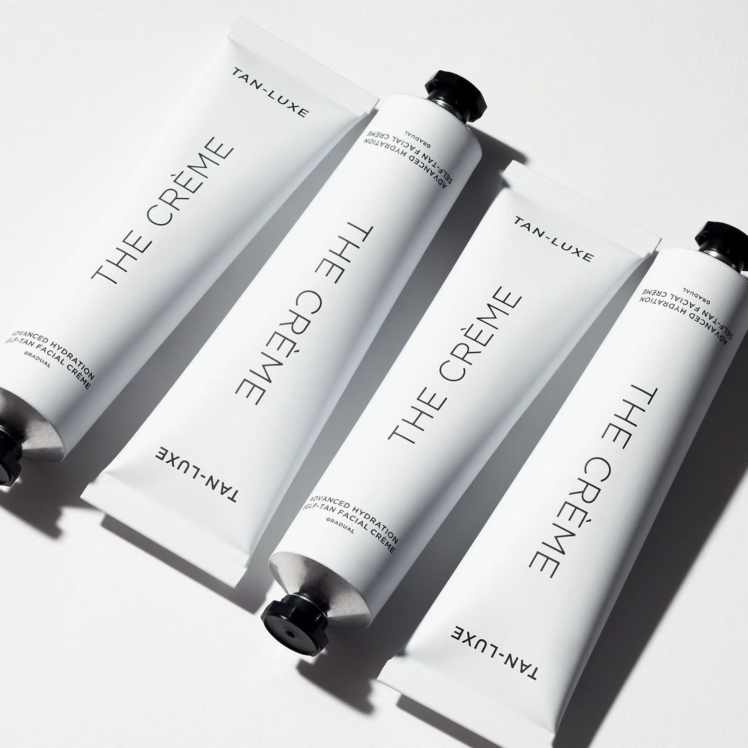 The Crème Gradual Self-tanning Face Moisturizer | Cosmopolitan Shop